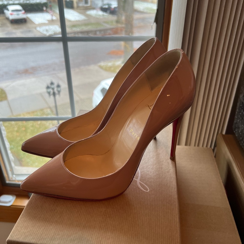 Christian Louboutin's Classic 'Pigalle Follies' Pumps - Gem